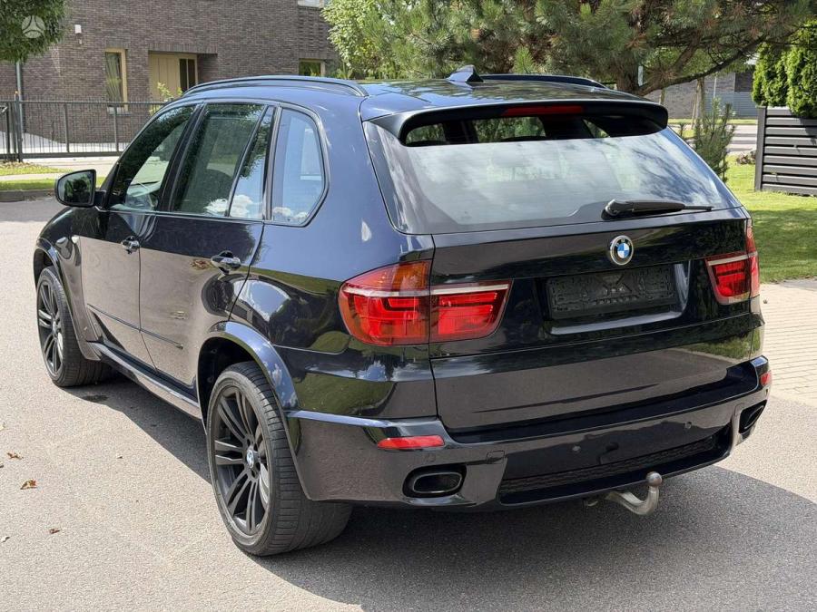 Blue BMW X5 2011 in Vilnius, with an engine capacity of 2.99 L and mileage of 272 thousand km for 10700 €, photo 15 on AUTOMOTO.COM.LV