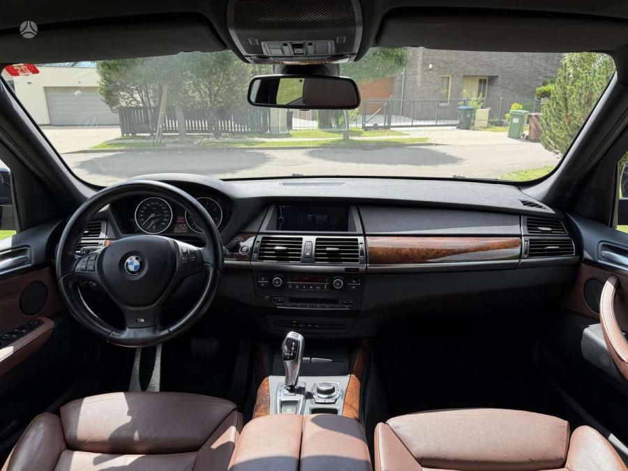 Blue BMW X5 2011 in Vilnius, with an engine capacity of 2.99 L and mileage of 272 thousand km for 10700 €, photo 18 on AUTOMOTO.COM.LV