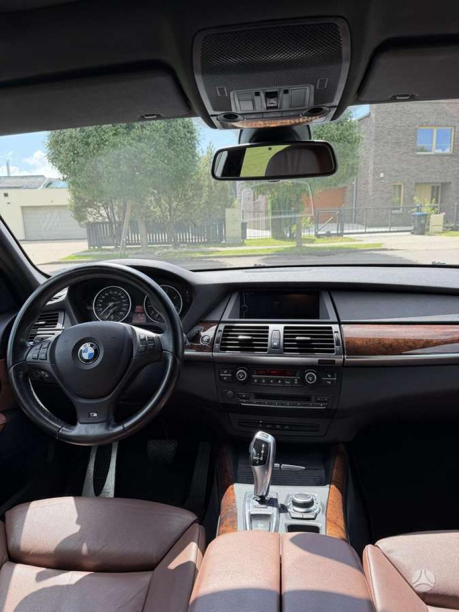 Blue BMW X5 2011 in Vilnius, with an engine capacity of 2.99 L and mileage of 272 thousand km for 10700 €, photo 19 on AUTOMOTO.COM.LV