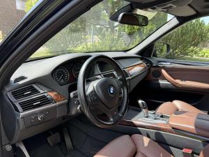 Blue BMW X5 2011 in Vilnius, with an engine capacity of 2.99 L and mileage of 272 thousand km for 10700 €, photo 20 on AUTOMOTO.COM.LV
