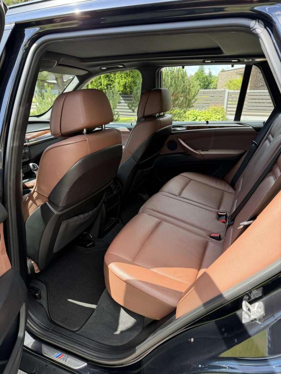 Blue BMW X5 2011 in Vilnius, with an engine capacity of 2.99 L and mileage of 272 thousand km for 10700 €, photo 28 on AUTOMOTO.COM.LV