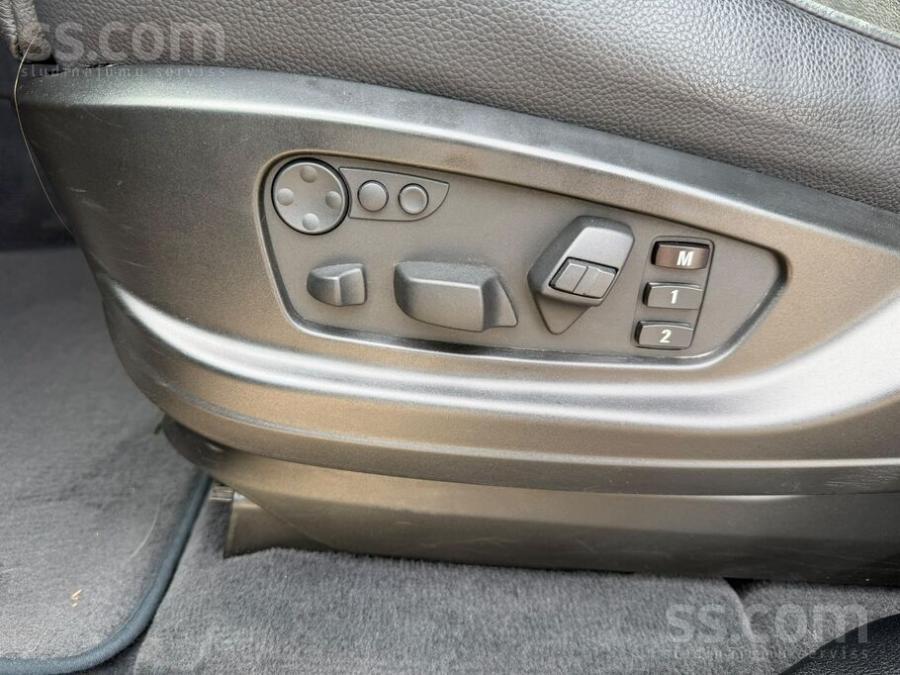 Blue BMW X5 2011 in Riga, with an engine capacity of 3.00 L and mileage of 225 thousand km for 15800 €, photo 11 on AUTOMOTO.COM.LV
