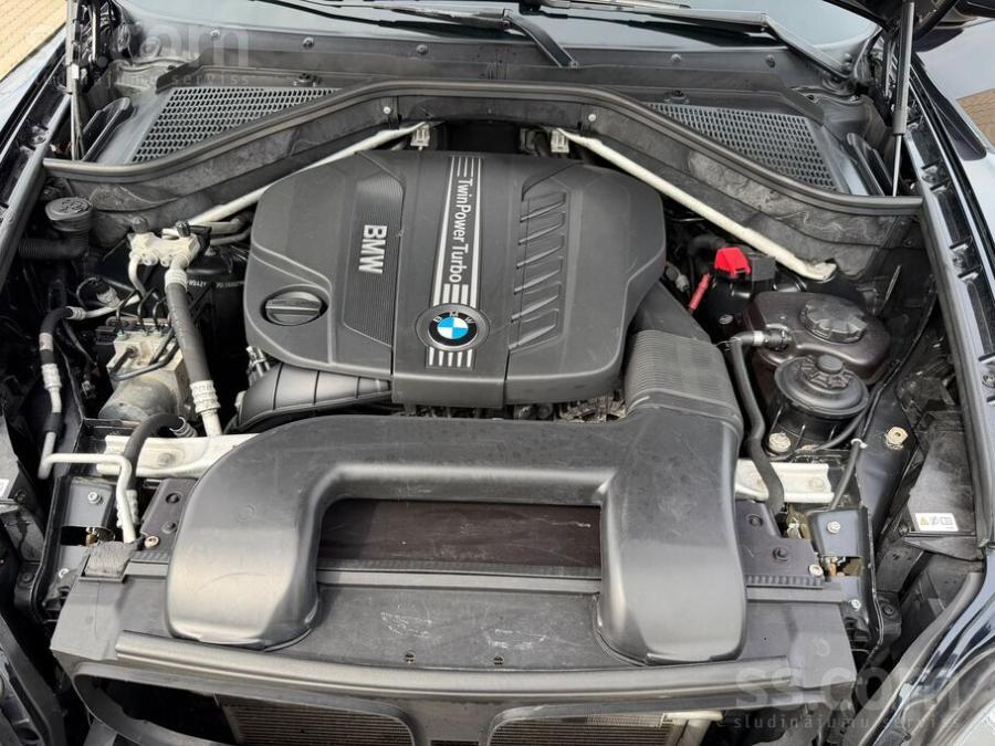 Blue BMW X5 2011 in Riga, with an engine capacity of 3.00 L and mileage of 225 thousand km for 15800 €, photo 13 on AUTOMOTO.COM.LV