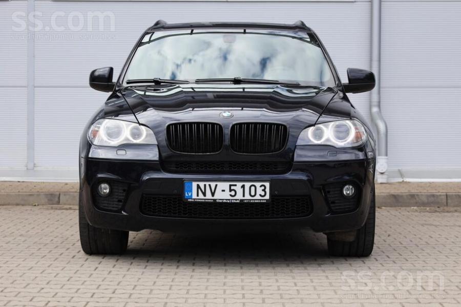 Blue BMW X5 2011 in Riga, with an engine capacity of 3.00 L and mileage of 350 thousand km for 10995 €, photo 4 on AUTOMOTO.COM.LV