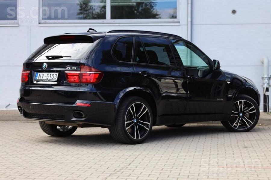 Blue BMW X5 2011 in Riga, with an engine capacity of 3.00 L and mileage of 350 thousand km for 10995 €, photo 8 on AUTOMOTO.COM.LV