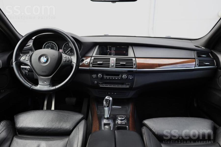 Blue BMW X5 2011 in Riga, with an engine capacity of 3.00 L and mileage of 350 thousand km for 10995 €, photo 9 on AUTOMOTO.COM.LV