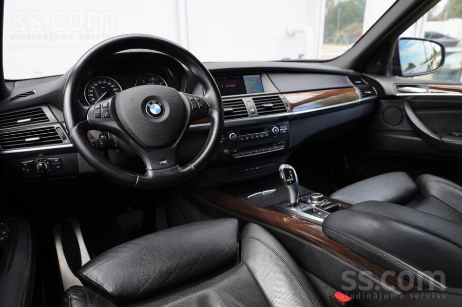 Blue BMW X5 2011 in Riga, with an engine capacity of 3.00 L and mileage of 350 thousand km for 10995 €, photo 10 on AUTOMOTO.COM.LV