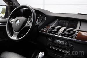 Blue BMW X5 2011 in Riga, with an engine capacity of 3.00 L and mileage of 350 thousand km for 10995 €, photo 16 on AUTOMOTO.COM.LV