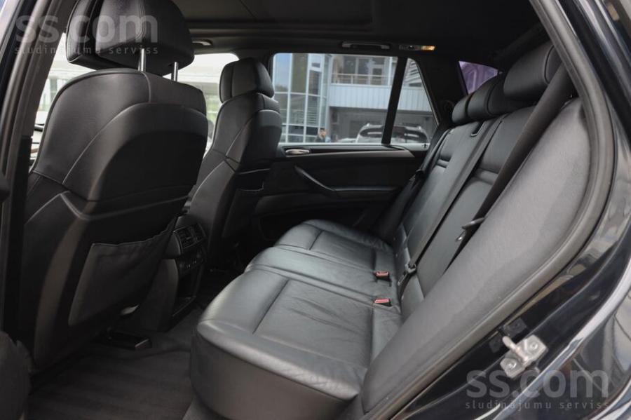 Blue BMW X5 2011 in Riga, with an engine capacity of 3.00 L and mileage of 350 thousand km for 10995 €, photo 19 on AUTOMOTO.COM.LV