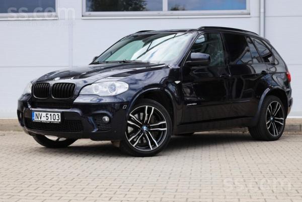 Blue BMW X5 2011 in Riga, with an engine capacity of 3.00 L and mileage of 350 thousand km for 10995 €, photo 1 on AUTOMOTO.COM.LV