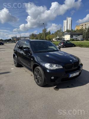 Zils BMW X5 2011 Rīga, ar dzinēja tilpumu 3.00 L un nobraukumu 247 tūkst. km par 11300 €, foto 4 vietnē AUTOMOTO.COM.LV
