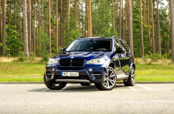 Zils BMW X5 2011 Rīga, ar dzinēja tilpumu 3.00 L un nobraukumu 305 tūkst. km par 9590 €, foto 1 vietnē AUTOMOTO.COM.LV