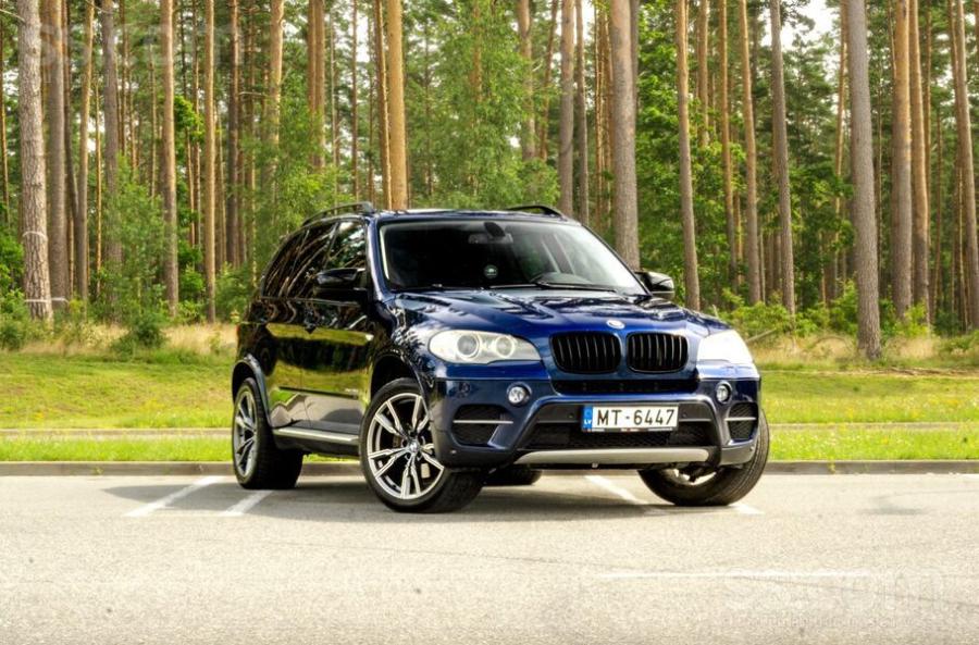 Blue BMW X5 2011 in Riga, with an engine capacity of 3.00 L and mileage of 305 thousand km for 9590 €, photo 3 on AUTOMOTO.COM.LV