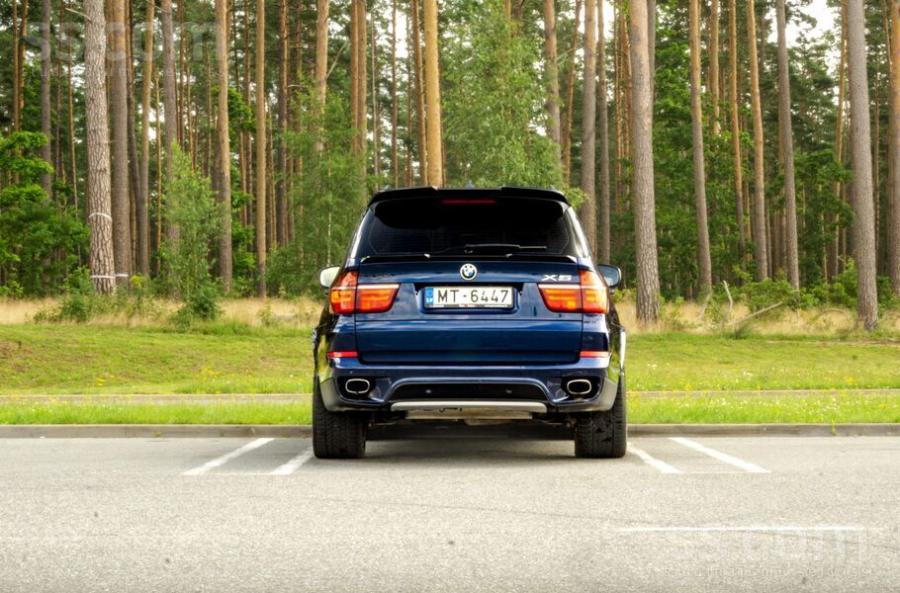 Blue BMW X5 2011 in Riga, with an engine capacity of 3.00 L and mileage of 305 thousand km for 9590 €, photo 7 on AUTOMOTO.COM.LV