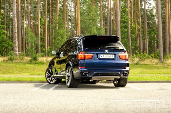 Zils BMW X5 2011 Rīga, ar dzinēja tilpumu 3.00 L un nobraukumu 305 tūkst. km par 9590 €, foto 8 vietnē AUTOMOTO.COM.LV