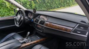 Blue BMW X5 2011 in Riga, with an engine capacity of 3.00 L and mileage of 305 thousand km for 9590 €, photo 11 on AUTOMOTO.COM.LV