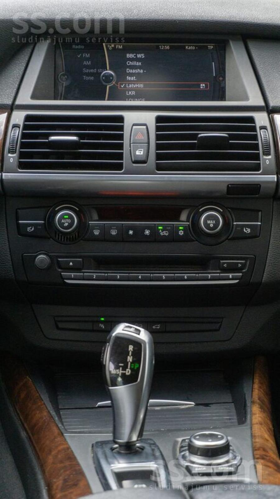 Blue BMW X5 2011 in Riga, with an engine capacity of 3.00 L and mileage of 305 thousand km for 9590 €, photo 13 on AUTOMOTO.COM.LV