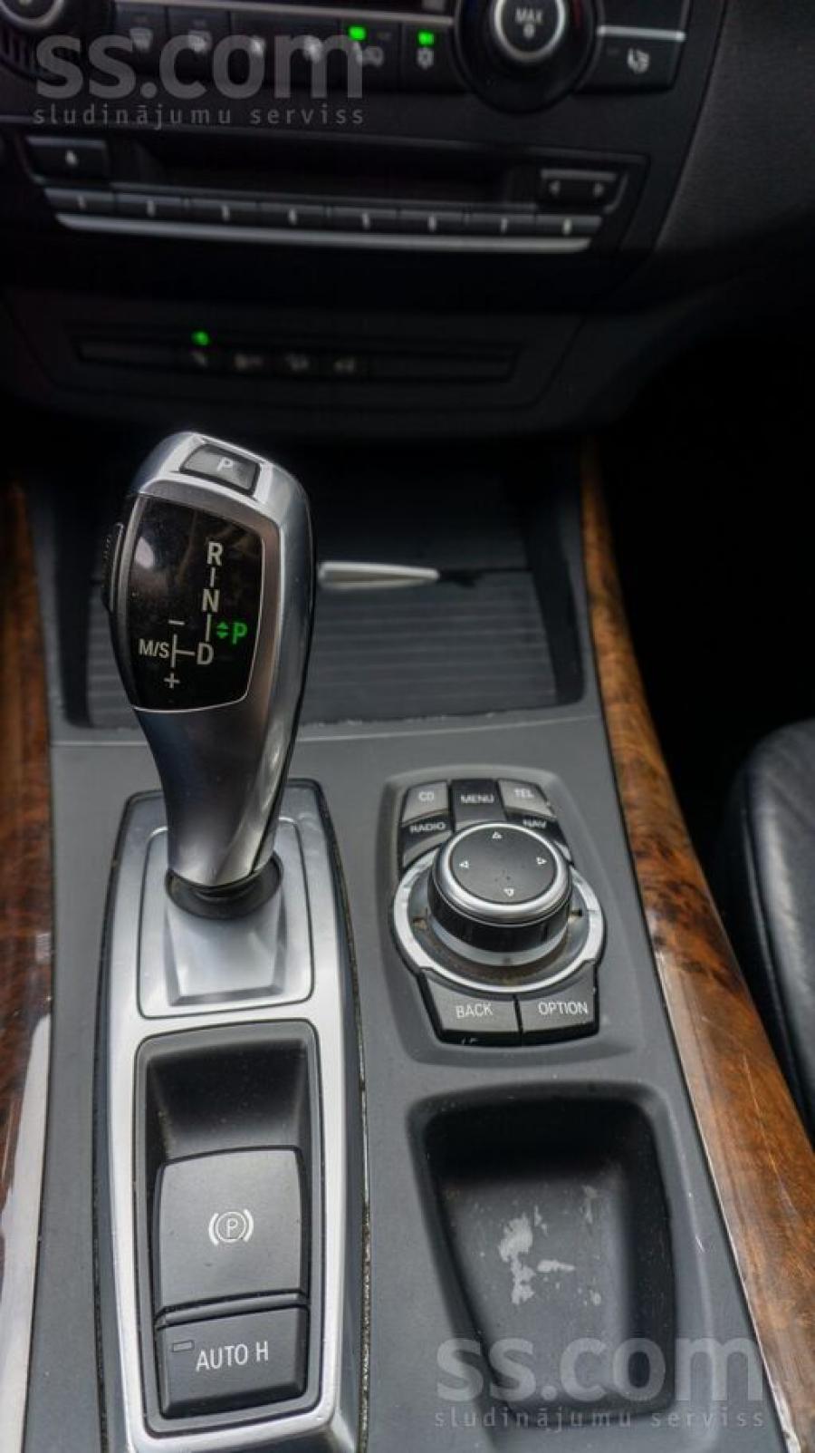 Blue BMW X5 2011 in Riga, with an engine capacity of 3.00 L and mileage of 305 thousand km for 9590 €, photo 16 on AUTOMOTO.COM.LV
