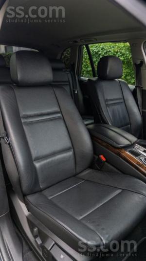 Blue BMW X5 2011 in Riga, with an engine capacity of 3.00 L and mileage of 305 thousand km for 9590 €, photo 28 on AUTOMOTO.COM.LV