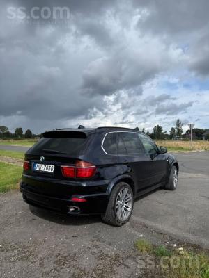 Zils BMW X5 2011 Rīga, ar dzinēja tilpumu 3.00 L un nobraukumu 340 tūkst. km par 12500 €, foto 5 vietnē AUTOMOTO.COM.LV