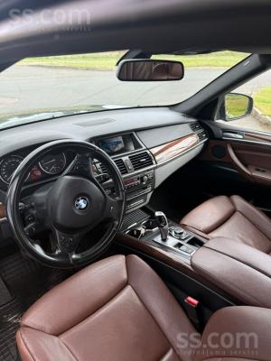 Zils BMW X5 2011 Rīga, ar dzinēja tilpumu 3.00 L un nobraukumu 340 tūkst. km par 12500 €, foto 6 vietnē AUTOMOTO.COM.LV