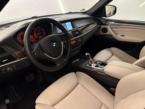 Zils BMW X5 2012 Marijampole, ar dzinēja tilpumu 2.99 L un nobraukumu 267 tūkst. km par 12999 €, foto 2 vietnē AUTOMOTO.COM.LV