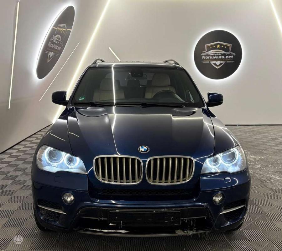 Blue BMW X5 2012 in Marijampole, with an engine capacity of 2.99 L and mileage of 267 thousand km for 12999 €, photo 32 on AUTOMOTO.COM.LV
