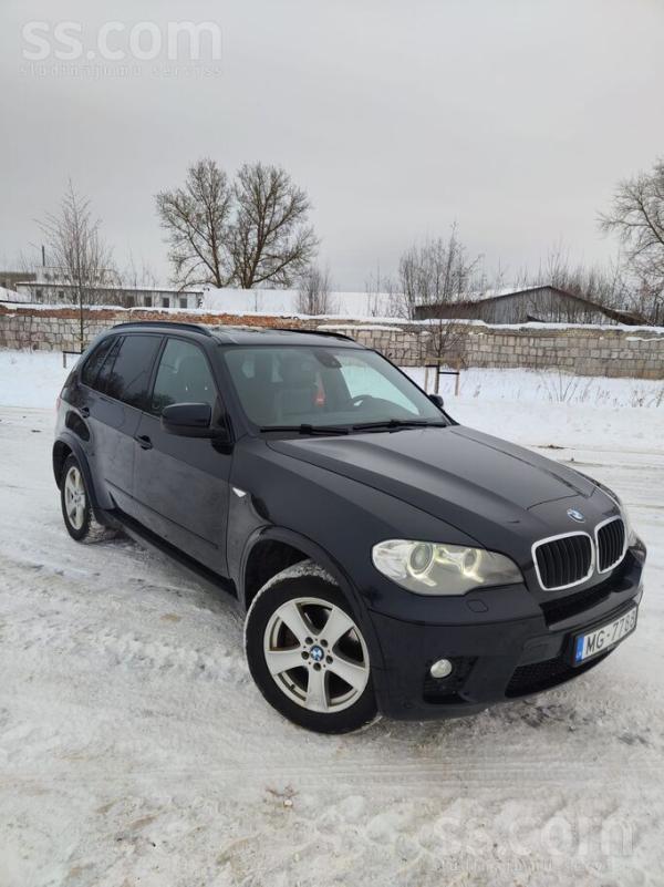 Blue BMW X5 2012 in Jelgava, with an engine capacity of 3.00 L and mileage of 340 thousand km for 12000 €, photo 3 on AUTOMOTO.COM.LV