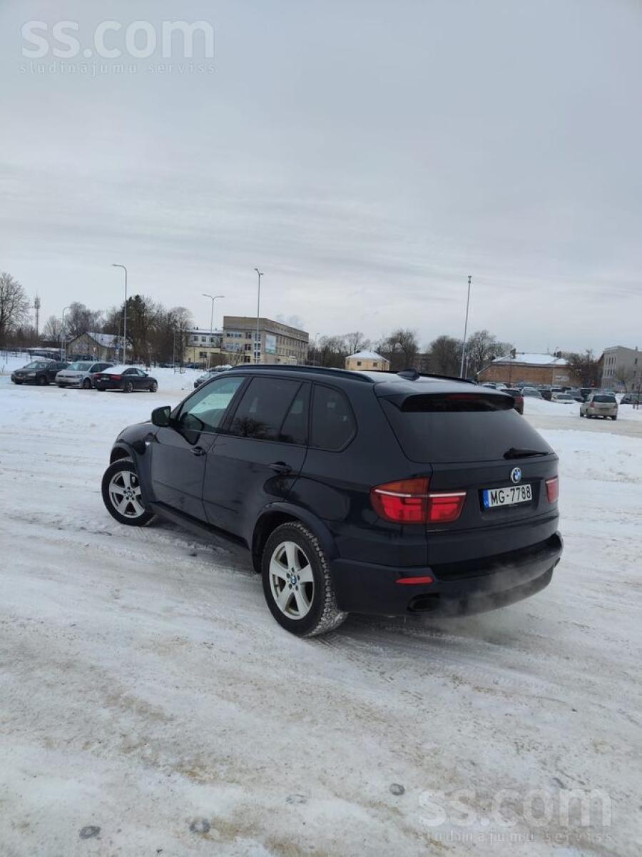 Zils BMW X5 2012 Jelgava, ar dzinēja tilpumu 3.00 L un nobraukumu 340 tūkst. km par 12000 €, foto 6 vietnē AUTOMOTO.COM.LV