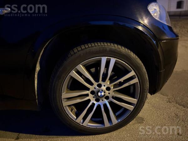 Blue BMW X5 2012 in Jelgava, with an engine capacity of 3.00 L and mileage of 340 thousand km for 12000 €, photo 9 on AUTOMOTO.COM.LV