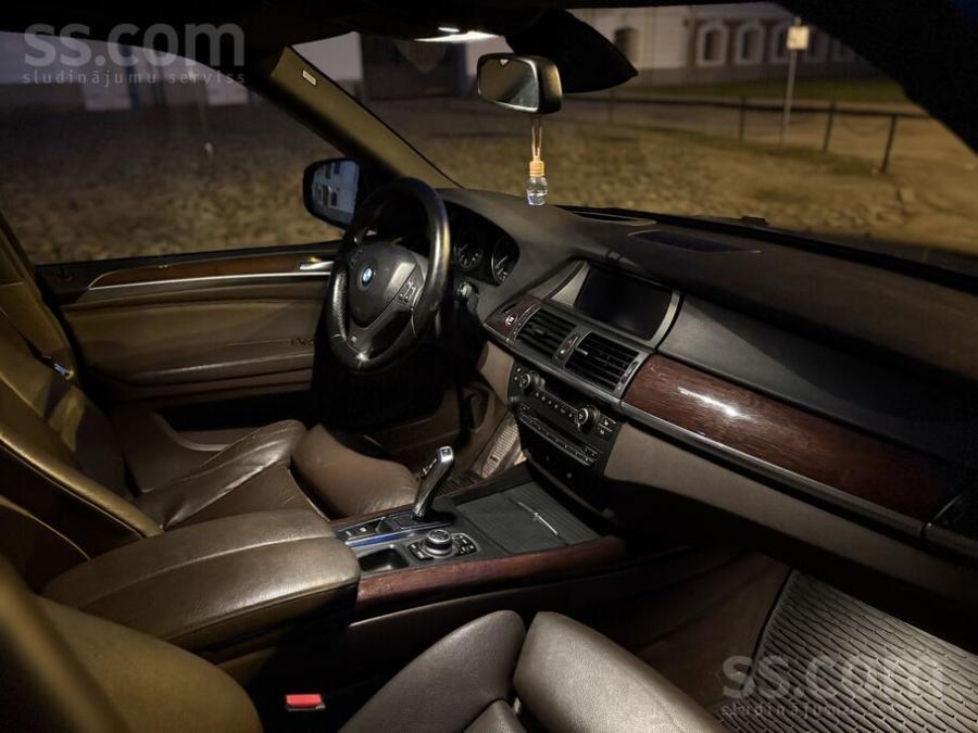 Zils BMW X5 2012 Jelgava, ar dzinēja tilpumu 3.00 L un nobraukumu 340 tūkst. km par 12000 €, foto 15 vietnē AUTOMOTO.COM.LV