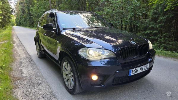 Blue BMW X5 2012 in Plunge, with an engine capacity of 2.99 L and mileage of 273 thousand km for 11700 €, photo 2 on AUTOMOTO.COM.LV