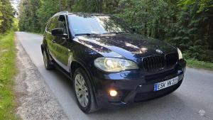 Blue BMW X5 2012 in Plunge, with an engine capacity of 2.99 L and mileage of 273 thousand km for 11700 €, photo 3 on AUTOMOTO.COM.LV