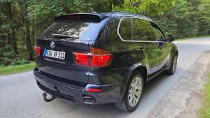 Blue BMW X5 2012 in Plunge, with an engine capacity of 2.99 L and mileage of 273 thousand km for 11700 €, photo 4 on AUTOMOTO.COM.LV