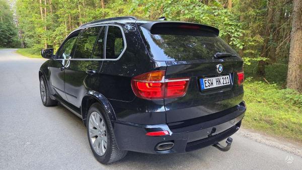Blue BMW X5 2012 in Plunge, with an engine capacity of 2.99 L and mileage of 273 thousand km for 11700 €, photo 4 on AUTOMOTO.COM.LV