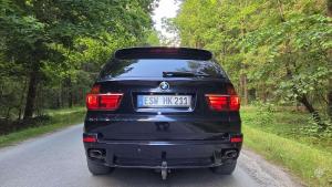 Blue BMW X5 2012 in Plunge, with an engine capacity of 2.99 L and mileage of 273 thousand km for 11700 €, photo 6 on AUTOMOTO.COM.LV