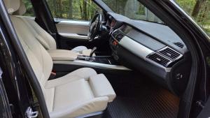 Blue BMW X5 2012 in Plunge, with an engine capacity of 2.99 L and mileage of 273 thousand km for 11700 €, photo 14 on AUTOMOTO.COM.LV