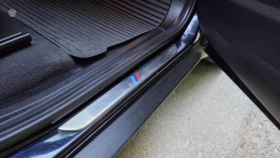 Blue BMW X5 2012 in Plunge, with an engine capacity of 2.99 L and mileage of 273 thousand km for 11700 €, photo 15 on AUTOMOTO.COM.LV