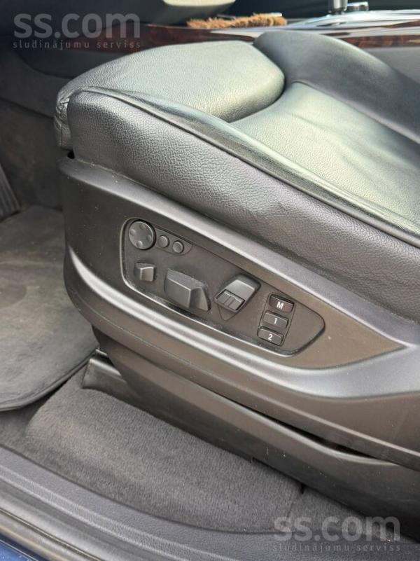 Blue BMW X5 2012 in Riga, with an engine capacity of 3.00 L and mileage of 235 thousand km for 11790 €, photo 10 on AUTOMOTO.COM.LV