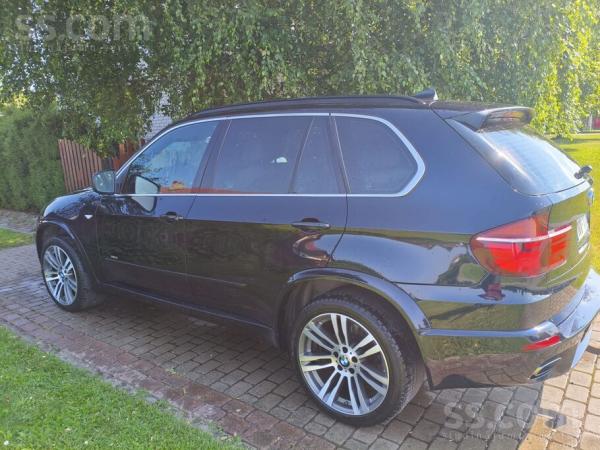 Zils BMW X5 2012 Ventspils, ar dzinēja tilpumu 3.00 L un nobraukumu 289 tūkst. km par 12100 €, foto 2 vietnē AUTOMOTO.COM.LV