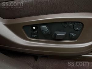 Zils BMW X5 2012 Jelgava, ar dzinēja tilpumu 3.00 L un nobraukumu 346 tūkst. km par 10900 €, foto 17 vietnē AUTOMOTO.COM.LV
