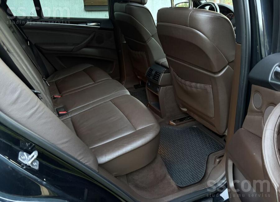 Zils BMW X5 2012 Jelgava, ar dzinēja tilpumu 3.00 L un nobraukumu 346 tūkst. km par 10900 €, foto 19 vietnē AUTOMOTO.COM.LV
