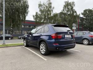 Blue BMW X5 2012 in Riga, with an engine capacity of 3.00 L and mileage of 345 thousand km for 9200 €, photo 4 on AUTOMOTO.COM.LV