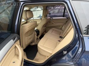 Blue BMW X5 2012 in Riga, with an engine capacity of 3.00 L and mileage of 345 thousand km for 9200 €, photo 7 on AUTOMOTO.COM.LV