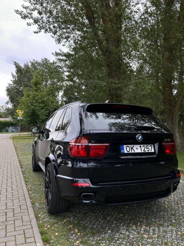 Blue BMW X5 2012 in Liepaja, with an engine capacity of 3.00 L and mileage of 316 thousand km for 13000 €, photo 4 on AUTOMOTO.COM.LV