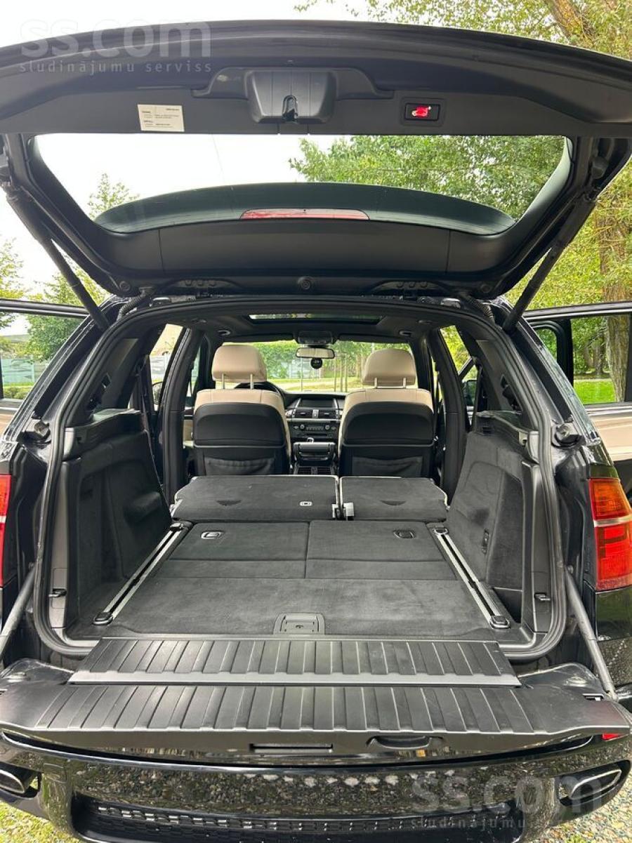 Blue BMW X5 2012 in Liepaja, with an engine capacity of 3.00 L and mileage of 316 thousand km for 13000 €, photo 6 on AUTOMOTO.COM.LV