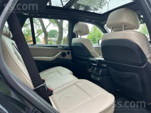 Blue BMW X5 2012 in Liepaja, with an engine capacity of 3.00 L and mileage of 316 thousand km for 13000 €, photo 12 on AUTOMOTO.COM.LV