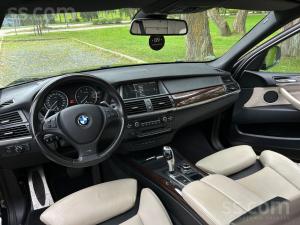 Blue BMW X5 2012 in Liepaja, with an engine capacity of 3.00 L and mileage of 316 thousand km for 13000 €, photo 15 on AUTOMOTO.COM.LV