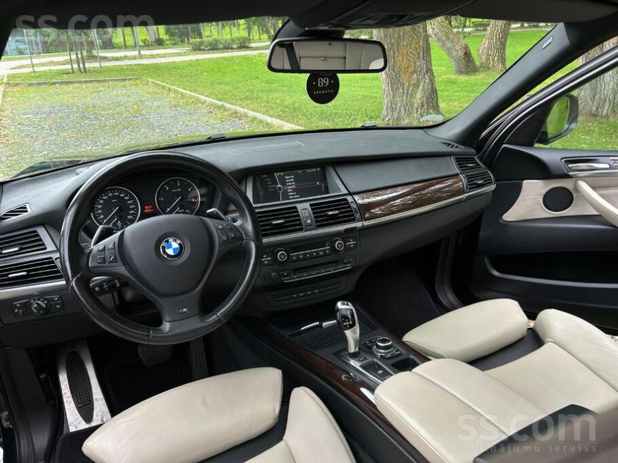 Blue BMW X5 2012 in Liepaja, with an engine capacity of 3.00 L and mileage of 316 thousand km for 13000 €, photo 15 on AUTOMOTO.COM.LV
