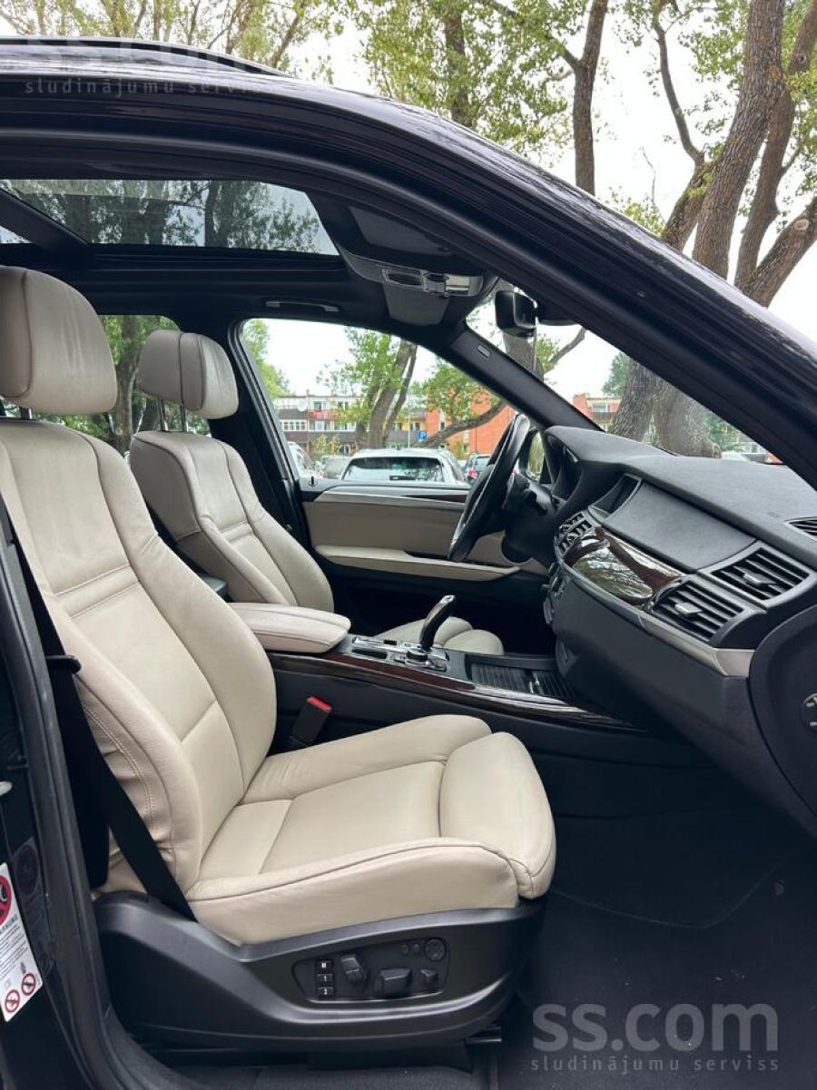 Blue BMW X5 2012 in Liepaja, with an engine capacity of 3.00 L and mileage of 316 thousand km for 13000 €, photo 20 on AUTOMOTO.COM.LV